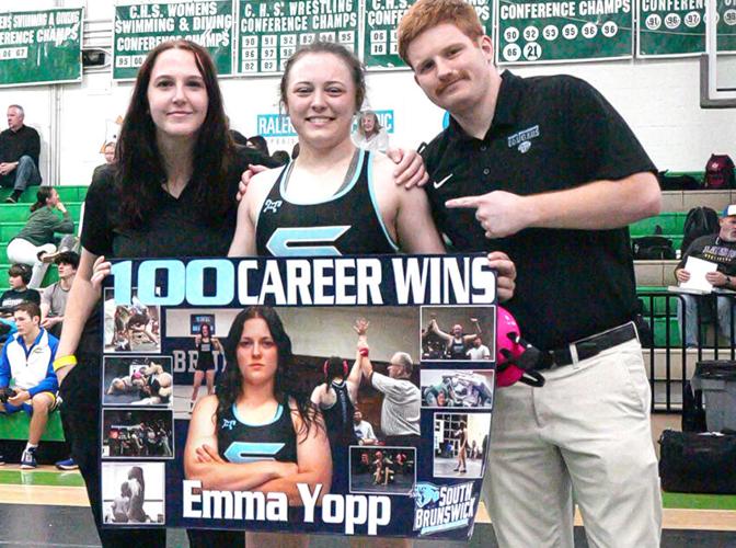 Emma Yopp wins 100th; girls third at duals | Sports | stateportpilot.com