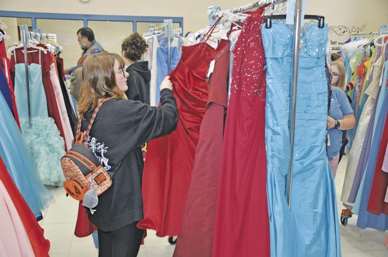 Prom Closet a tradition for South Brunswick students | Community Focus ...