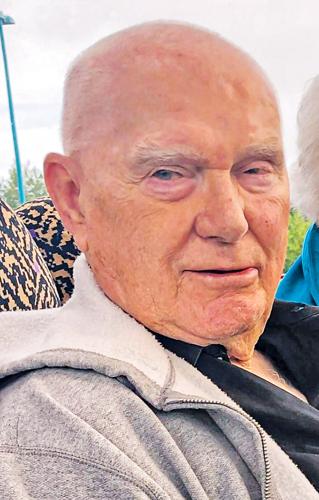 Joe Max Putnam | Obituaries | stateportpilot.com