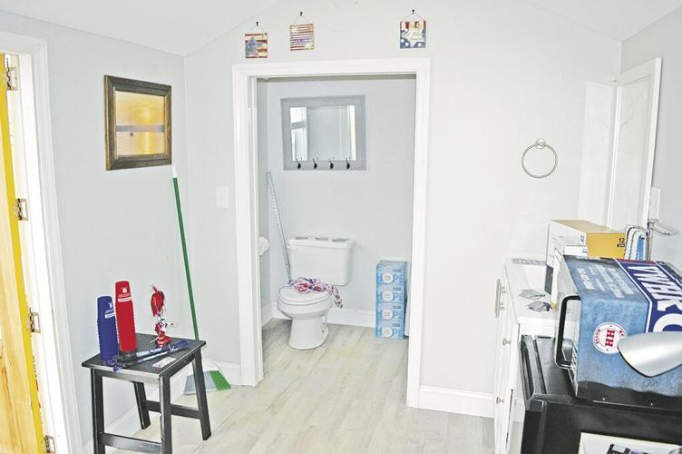 Homeless veterans given a 144-square-foot second chance | Community ...