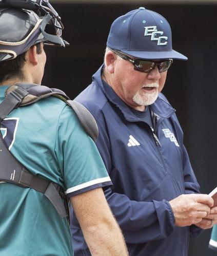 Dolphins sweep Pitt: improve to 13-1 overall | Sports | stateportpilot.com