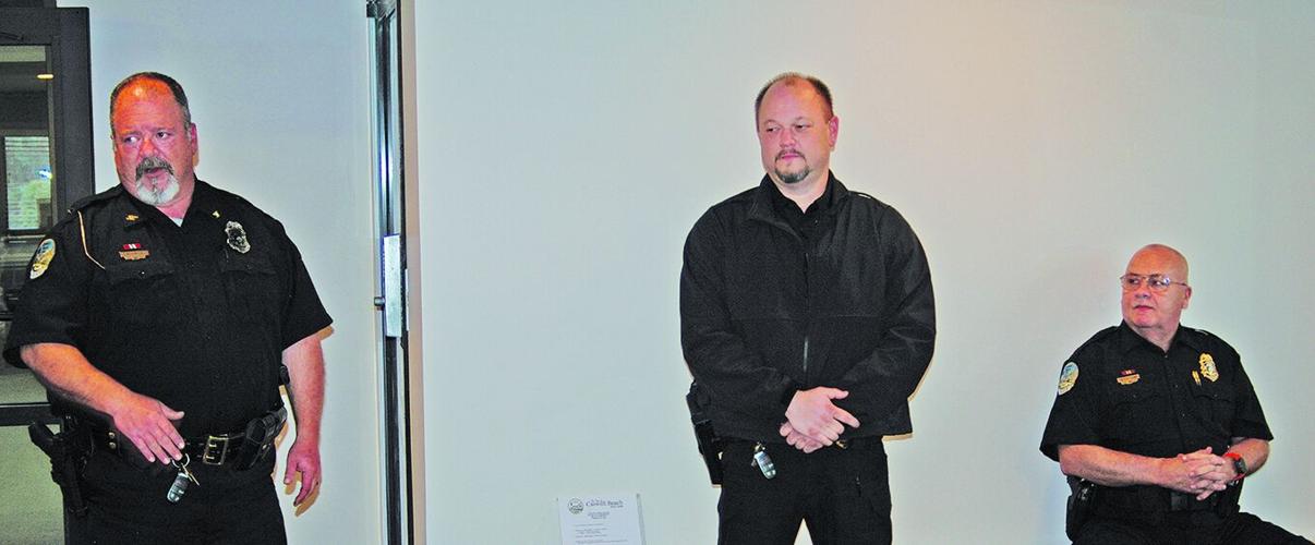 New Caswell police chief, officer introduced | News | stateportpilot.com