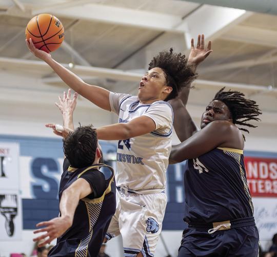 Lady Cougars prevail in fourth quarter, win 39-30 | Sports ...
