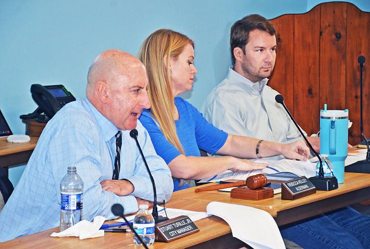 Employees, taxpayers may bear costs to balance budget | News ...