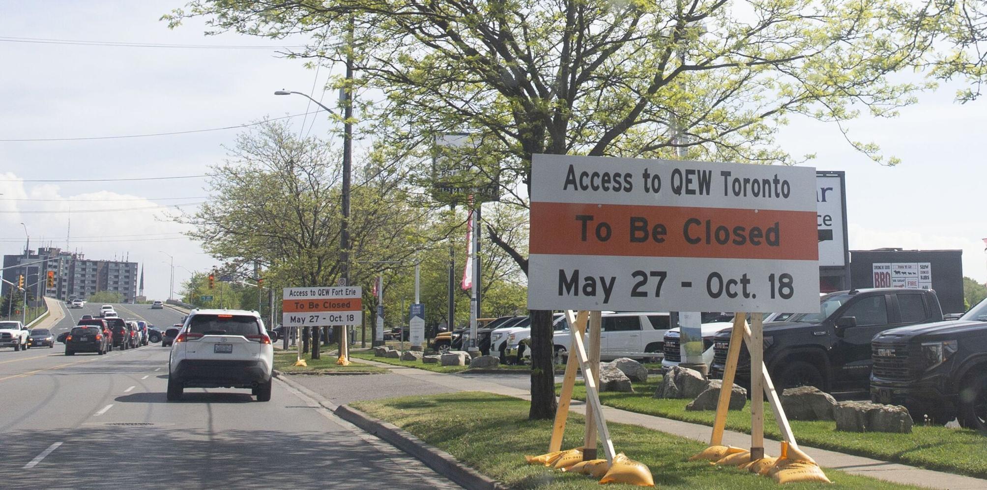 St. Catharines ‘frustrated’ by QEW ramp closure signs