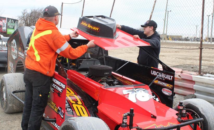 Racers get jump start on Merrittville’s 74th season