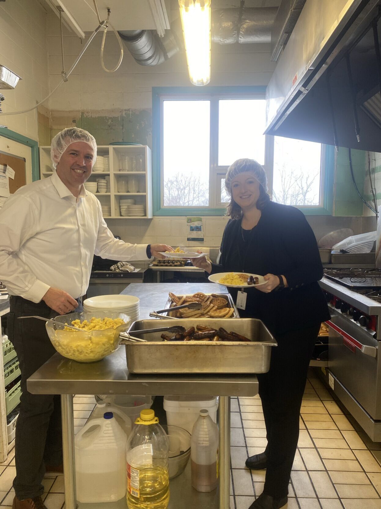 Siscoe serves breakfast as struggling women dish up concerns