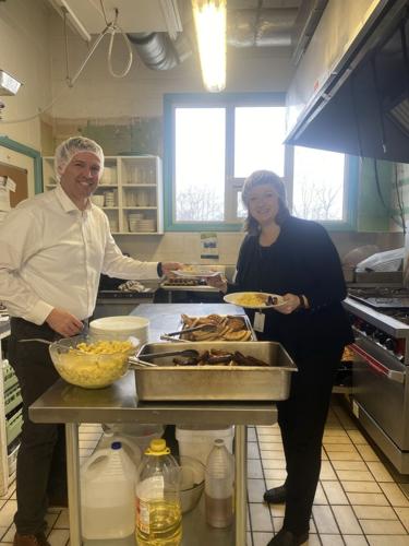 Siscoe serves breakfast as struggling women dish up concerns