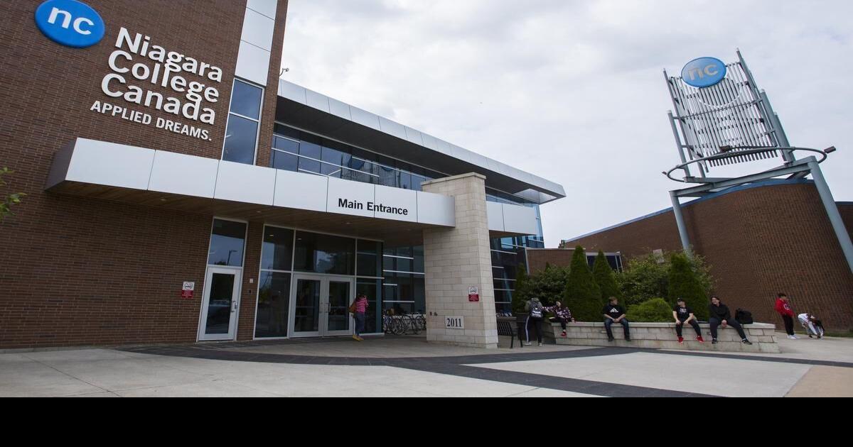 Niagara secondary schools offering college courses