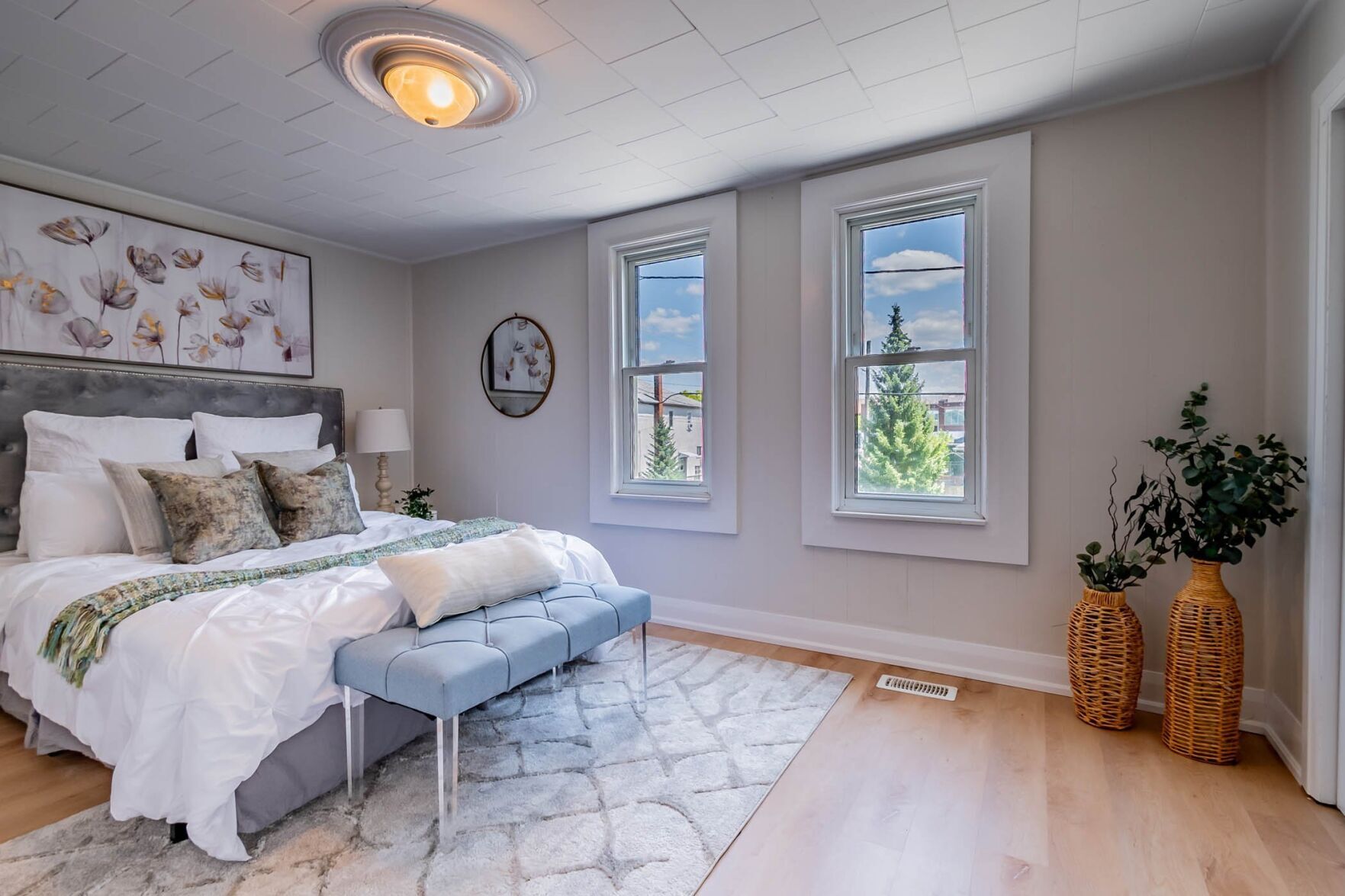 Corner charm: $395K Welland home with move-in ready appeal