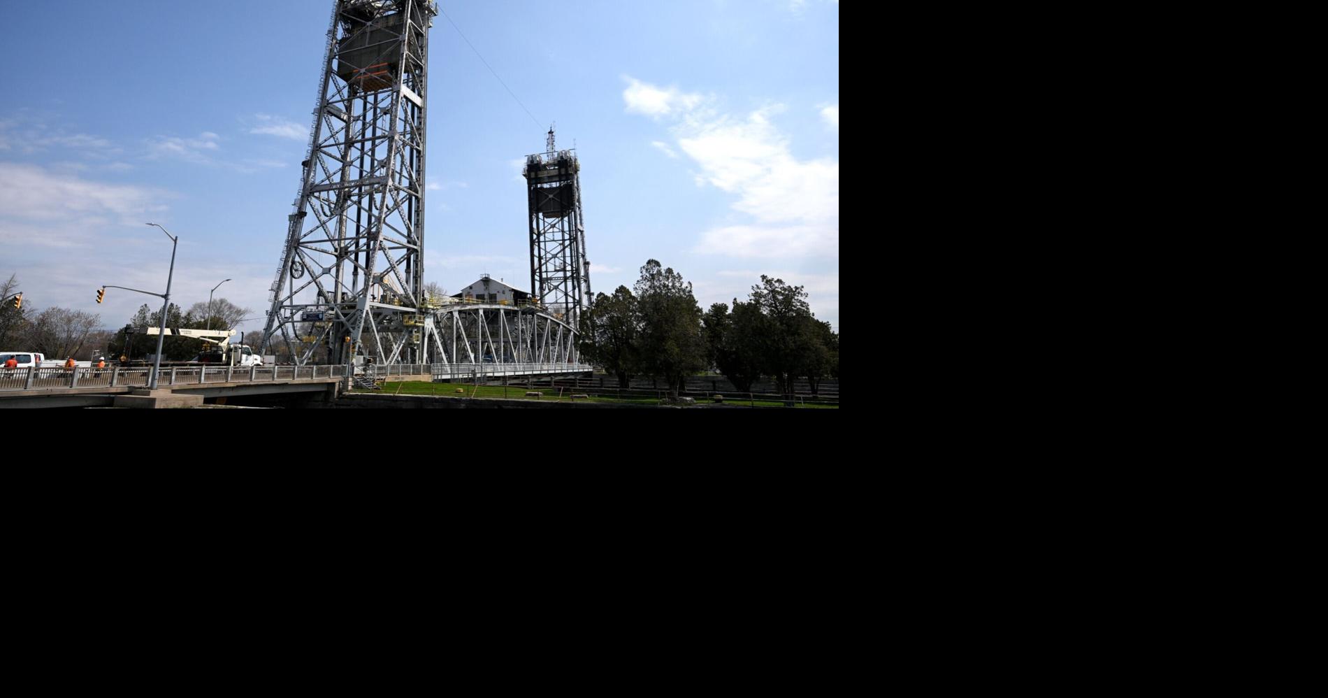 Three bridges over Welland Canal temporarily closed
