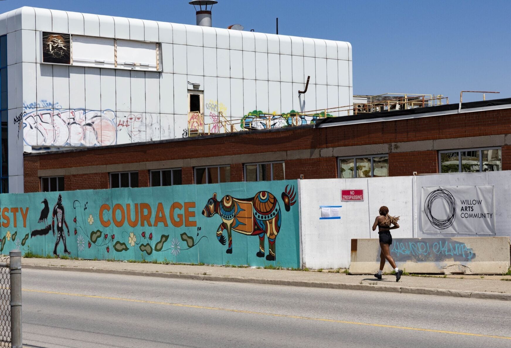 City orders owners of former GM site to fix it or demolish