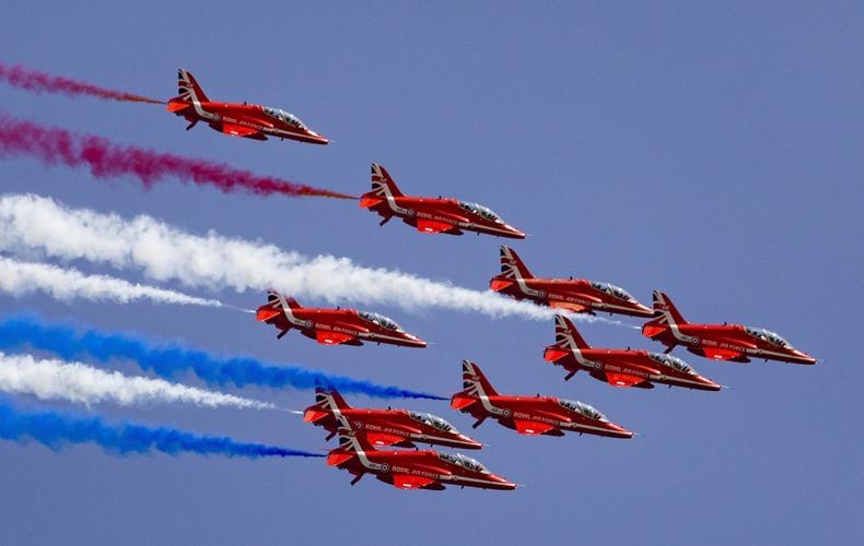 Photos: Red Arrows return to Niagara for flyover