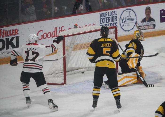 Sixth-ranked IceDogs no match for No. 2 team in OHL rankings