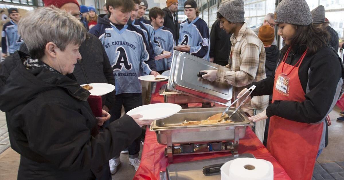 Photos: Raising the Roof for homelessness