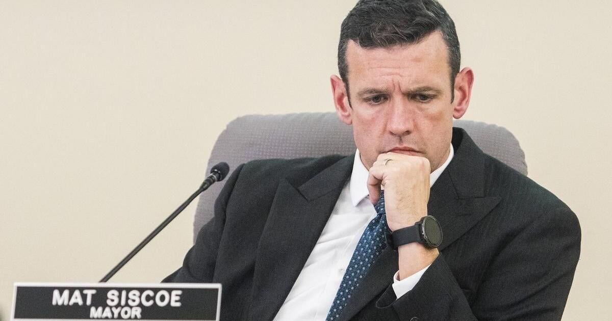 Siscoe responds to criticism over regional Gaza motion