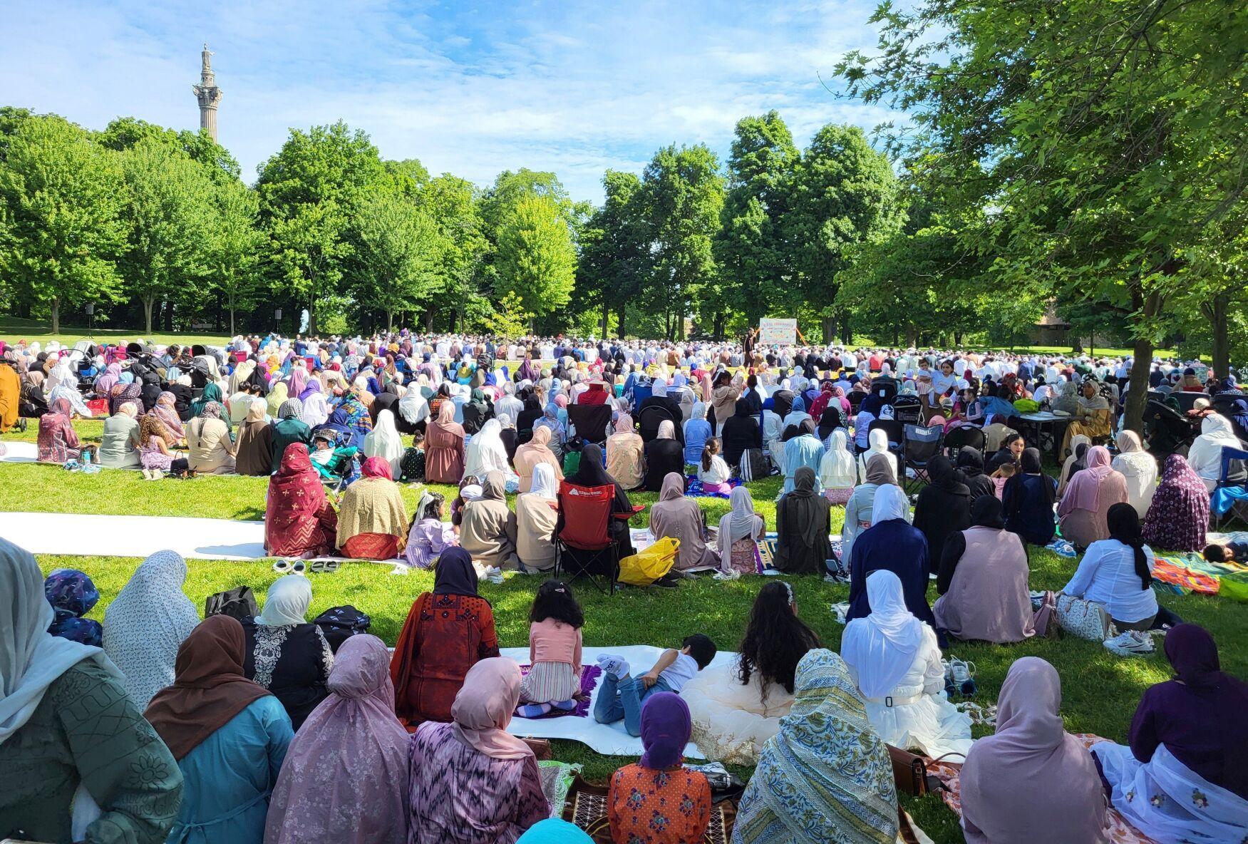 Eid prayer draws thousands of Niagara Muslims to Queenston