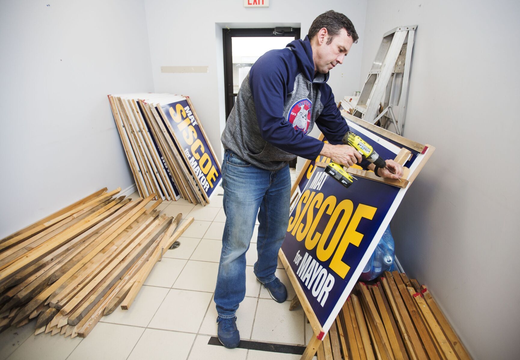 St. Catharines proposes to cut election sign ‘litter’