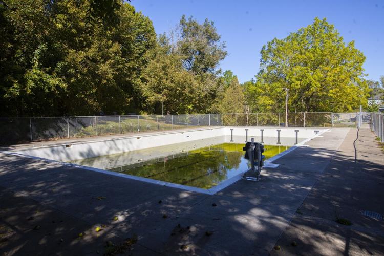 Pelham council dives into patch job for aging pool