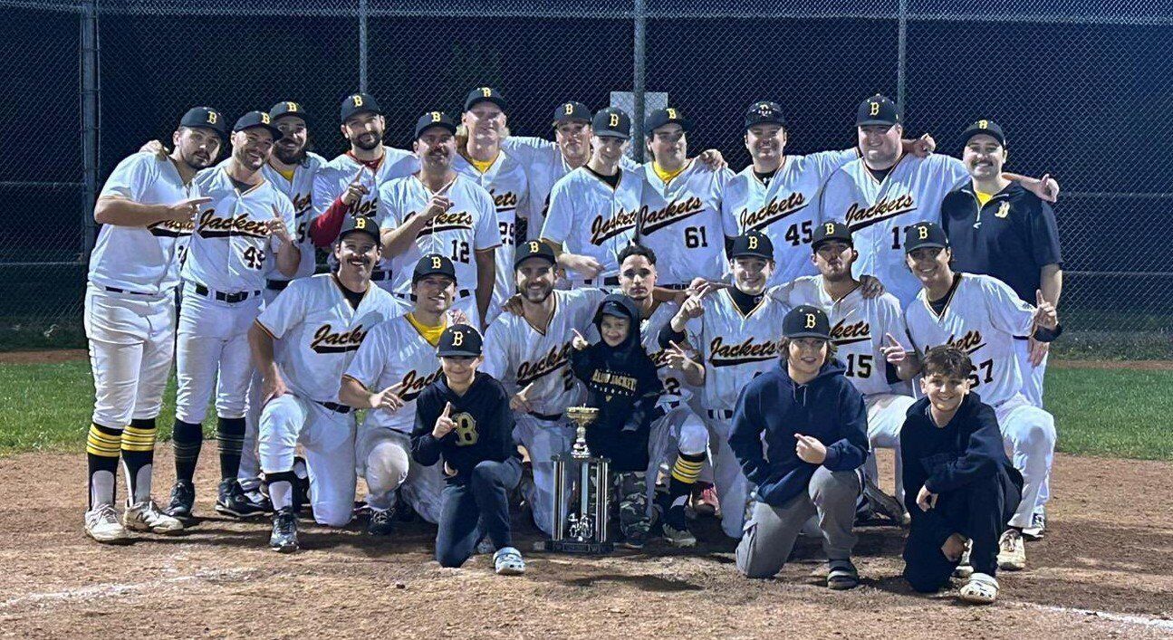 Beamville Yellow Jackets defend senior men’s baseball title