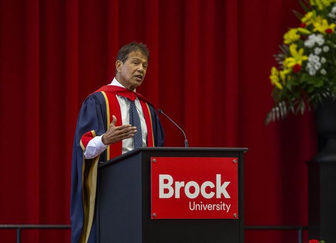 Former NHL coach Ted Nolan honoured at Brock convocation