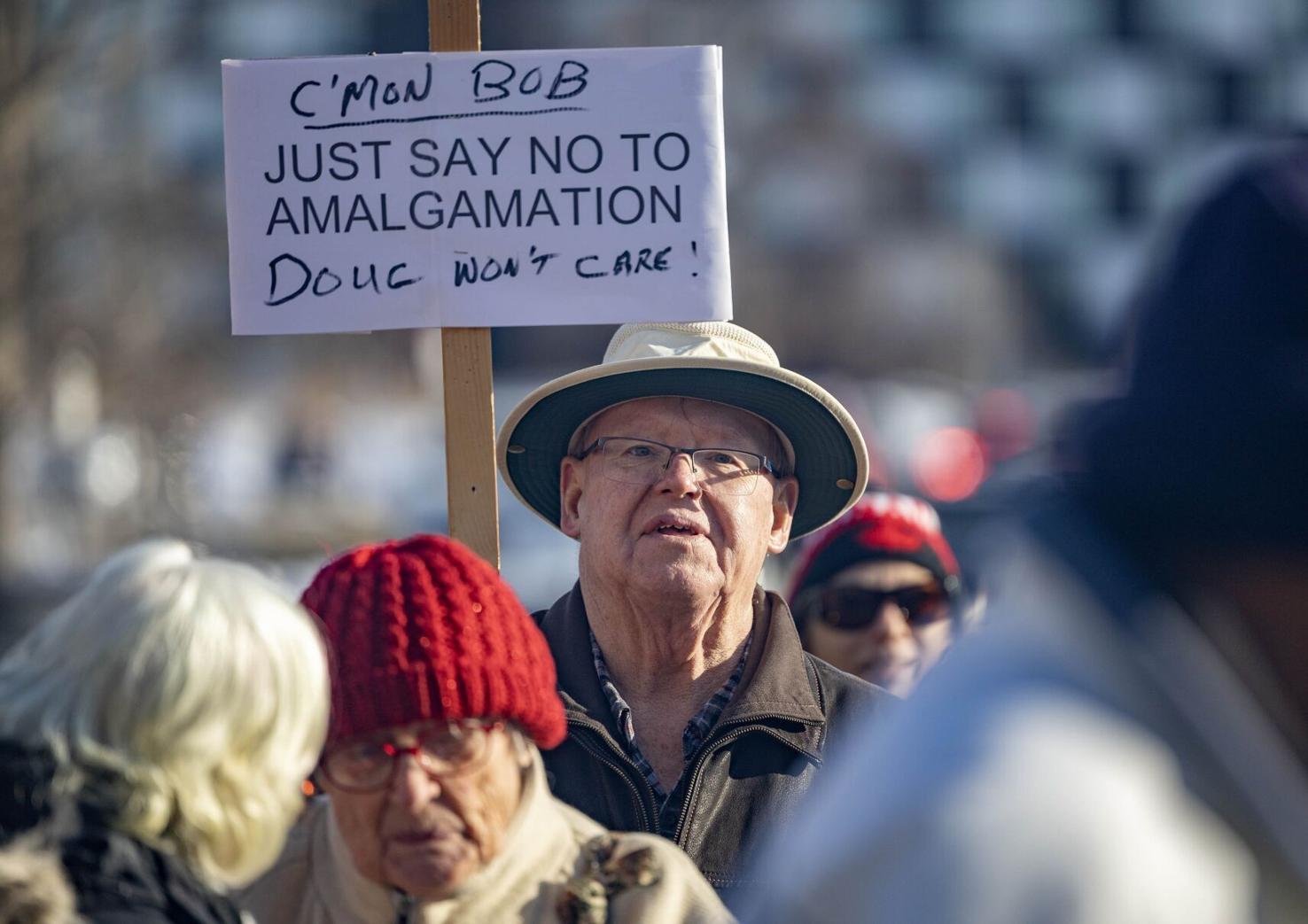 Niagara Region council hands Gale stinging rebuke