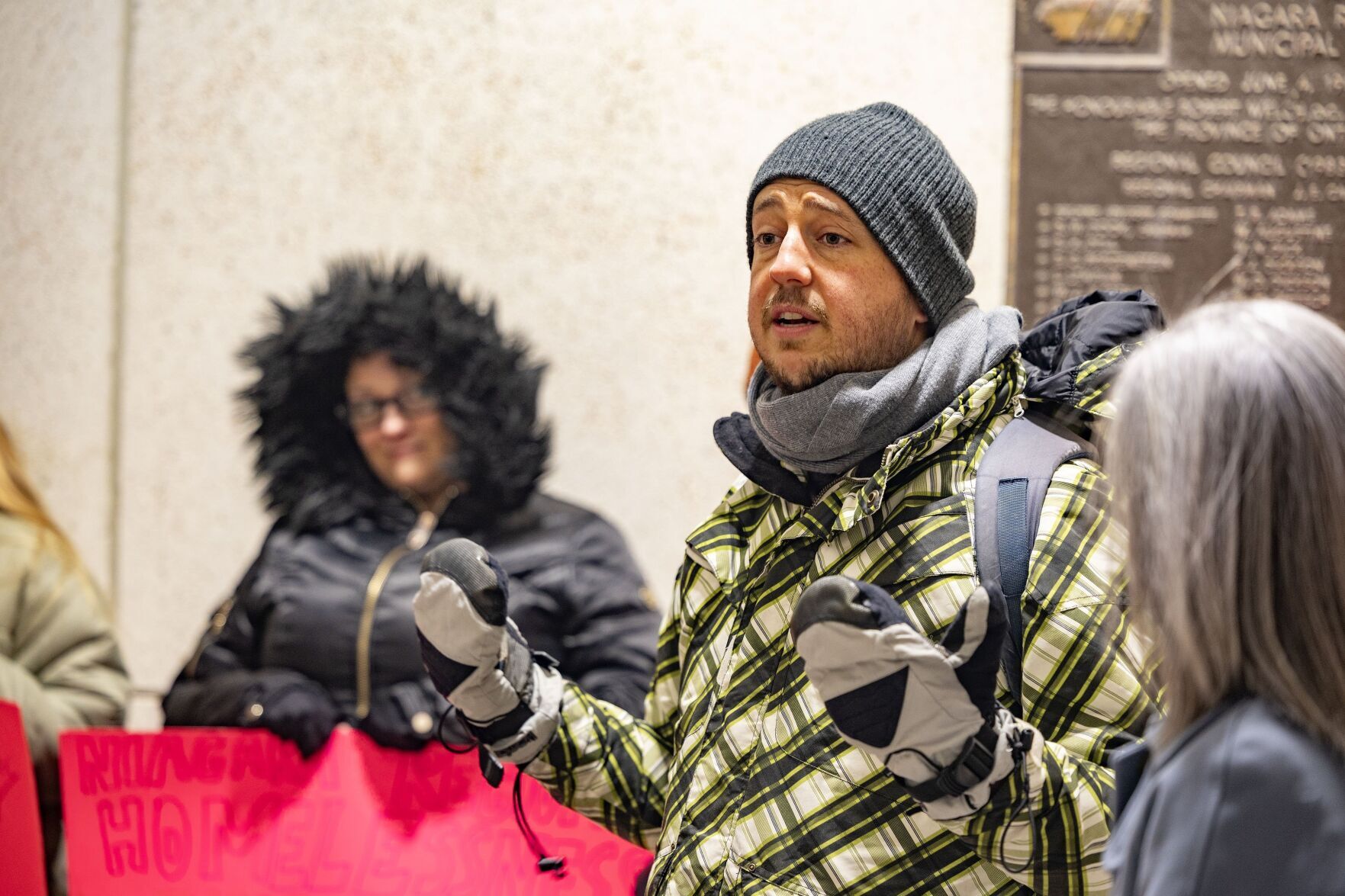 Emergency shelter debate roils council