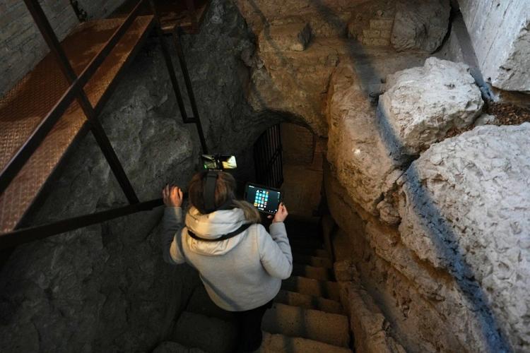 Ancient Rome meets modern technology as tourists visit restored ...