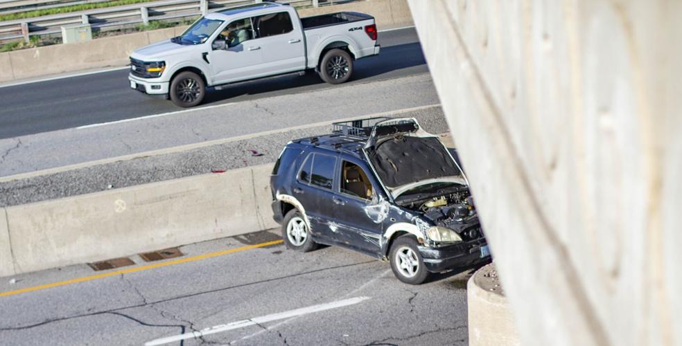 Minor injuries reported as 2 multi-vehicle crashes close QEW