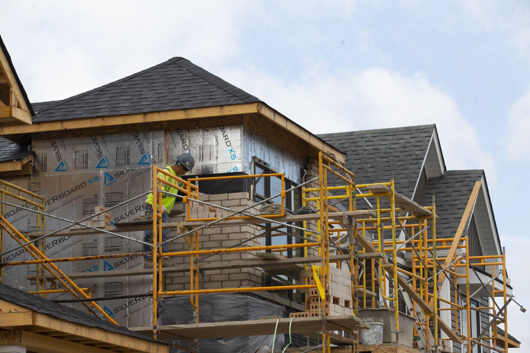 Niagara housing starts fall 23 per cent in 2025