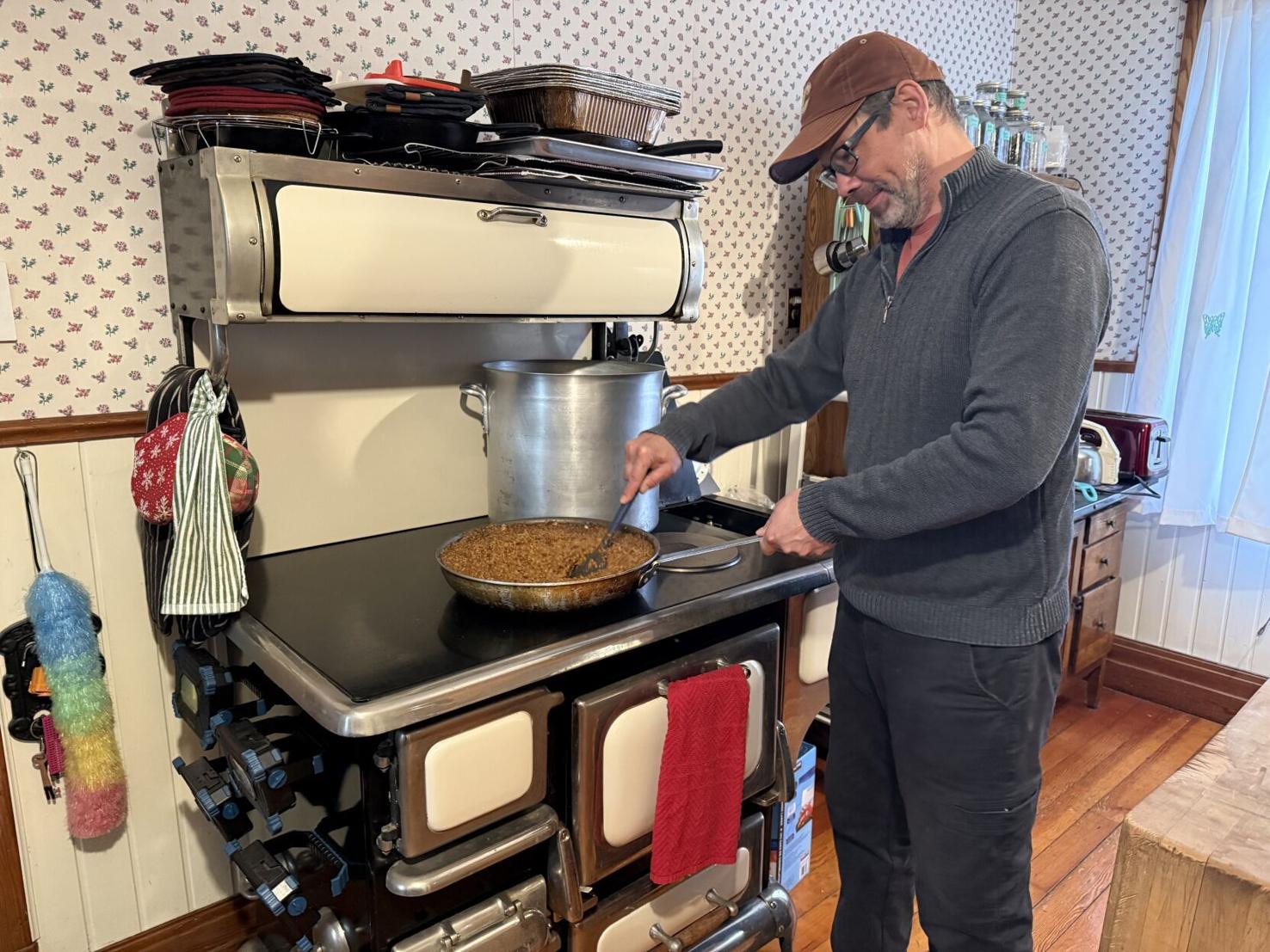 Things cooking again for Niagara man’s food recovery kitchen