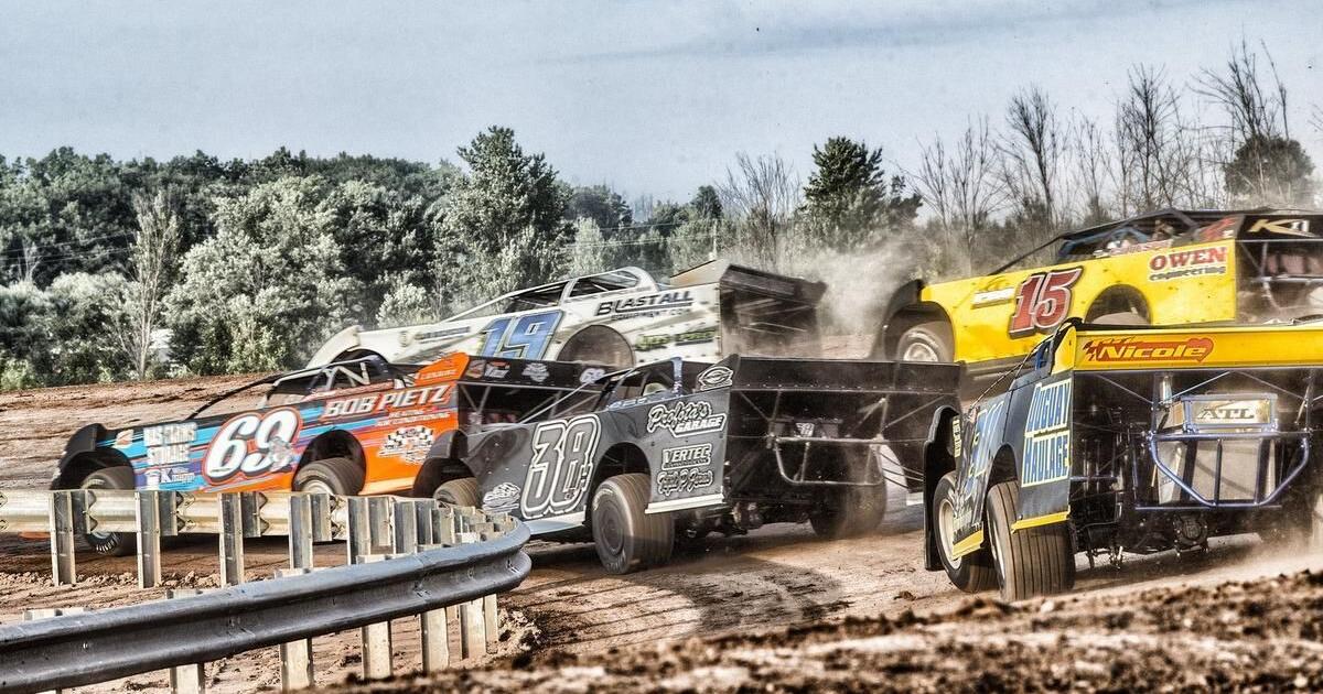 Humberstone Speedway hosts Nostalgia Night program