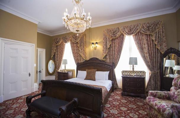 Rodman Hall ready for its closeup