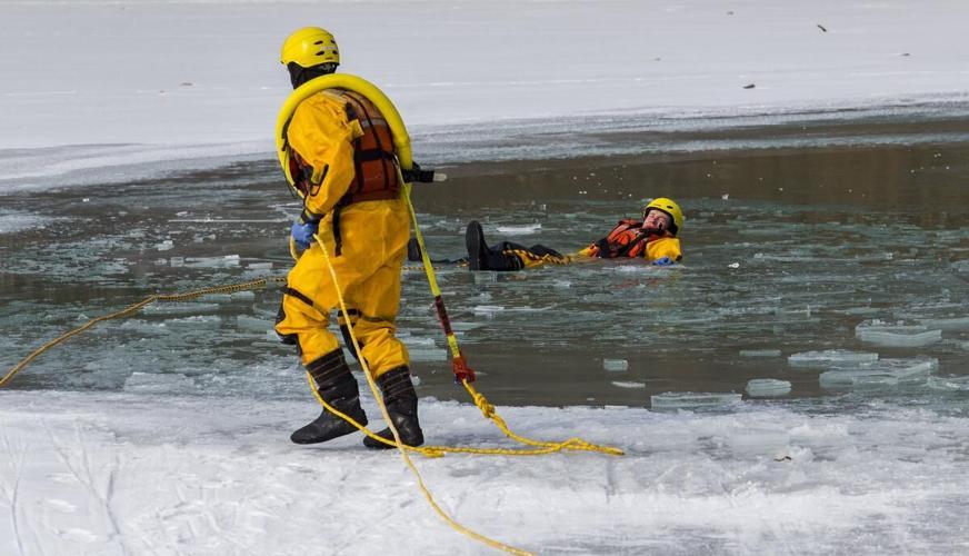 Photos: St. Catharines firefighters prepare for ice rescues