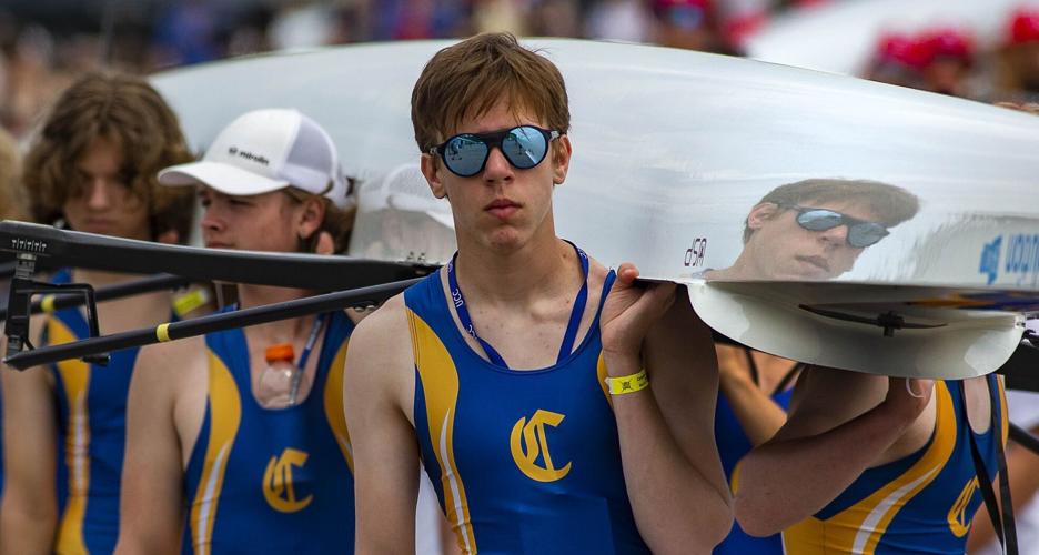 Medals in 40 events for high rowing school championships