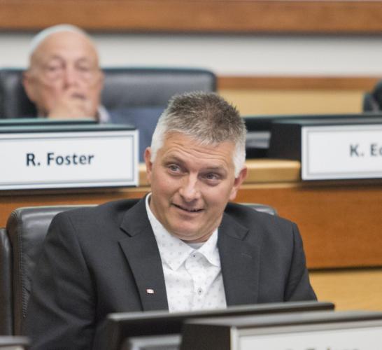 Crown withdraws pandemic charges against former mayor