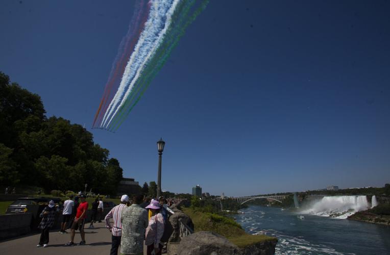 Photos: Italy’s aerobatic team flies over Niagara Falls