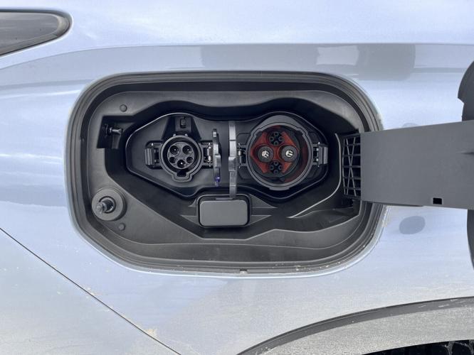 2026 Mitsubishi Outlander Plug-in Hybrid handles winter well