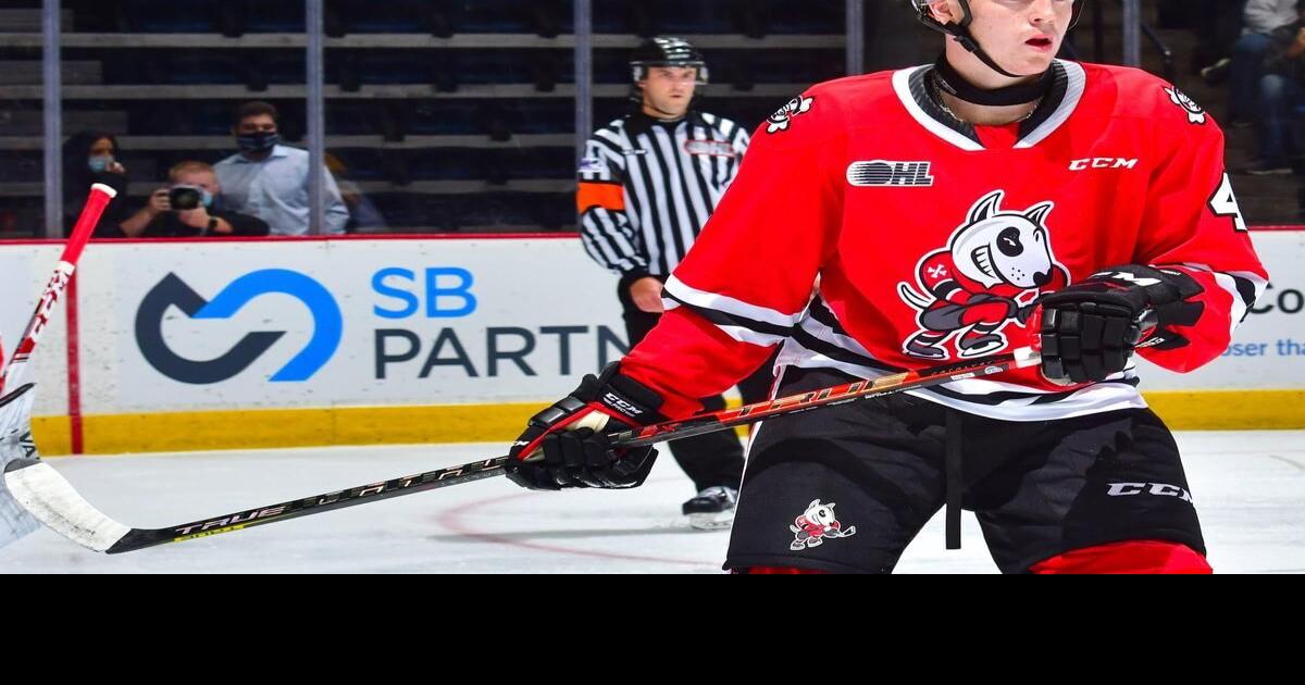 IceDogs send Isaac Enright, Ryan Struthers to Mississauga for picks