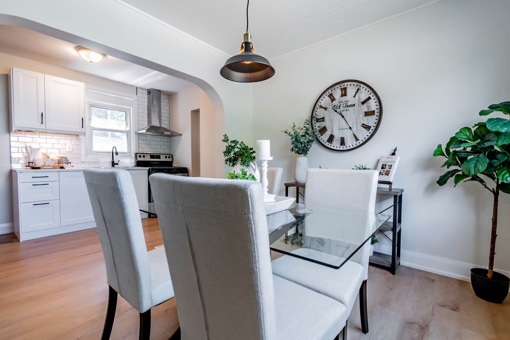 Corner charm: $395K Welland home with move-in ready appeal