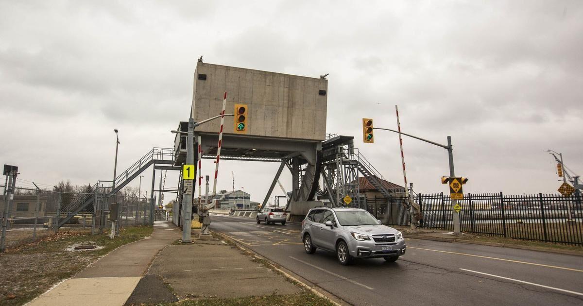 Lakeshore Road Bridge closing for three days