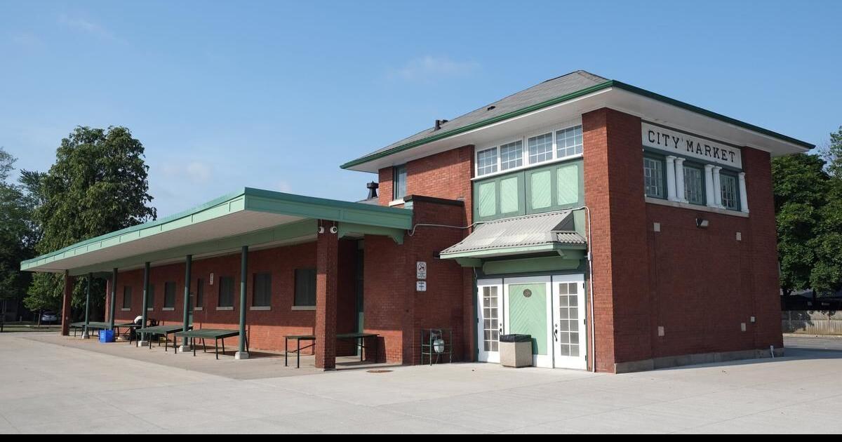 Welland’s Market Square to see supper market with food trucks and a ...