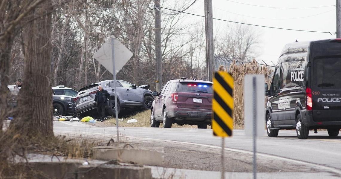 Man airlifted to hospital after Thorold crash