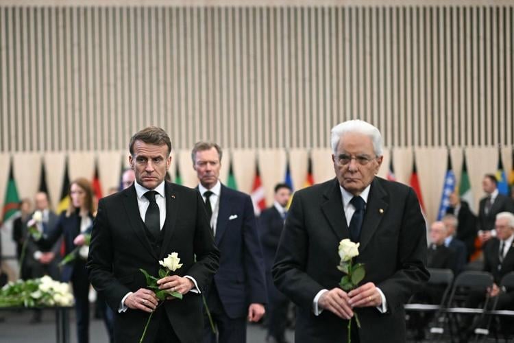 Pope meets families of young Italian victims of the Swiss Alps bar fire