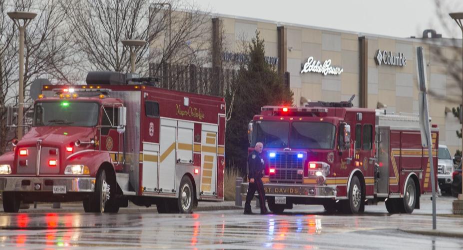 Cause of Niagara-on-the-Lake outlet mall roof fire unknown