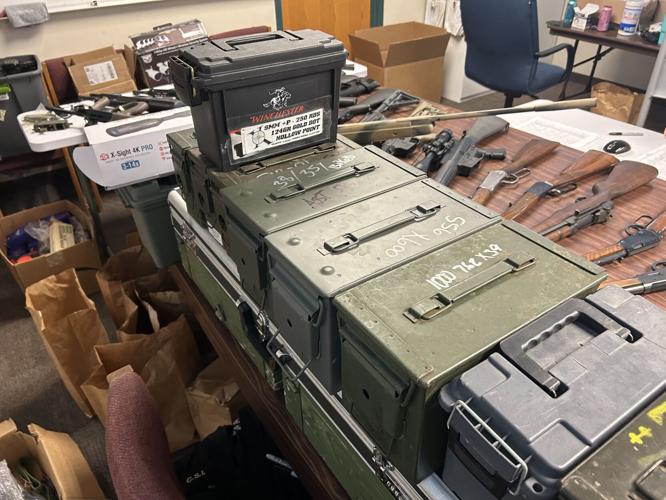 2 suspected drug dealers arrested in Cedar City raid; dozens of guns ...