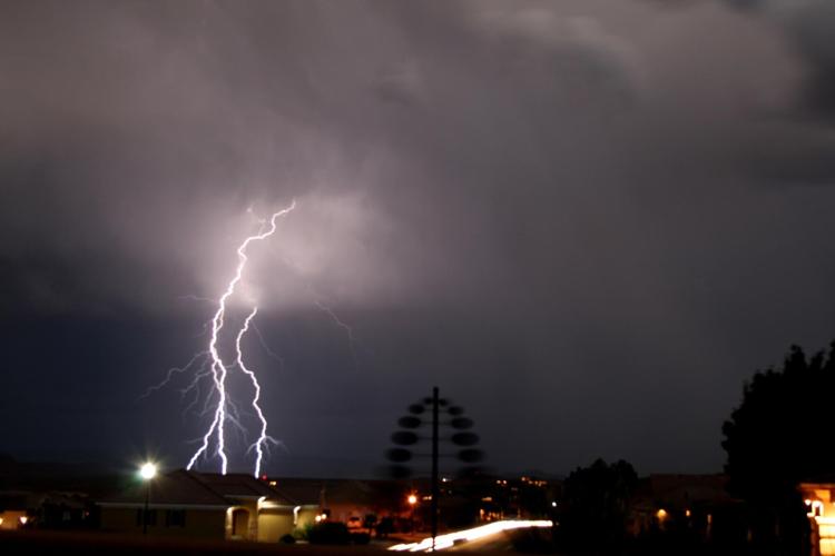 Lightning blast strikes home | Local News | stgeorgeutah.com