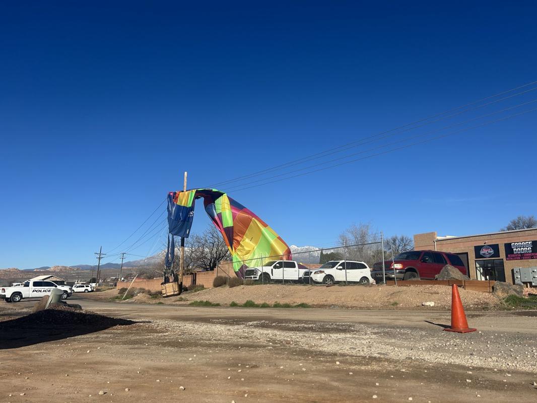 UPDATED: Hot air balloon freed from power lines in LaVerkin; expert ...