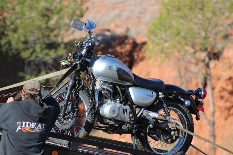 Helmet saves rider in motorcycle crash on Bluff | Local News ...