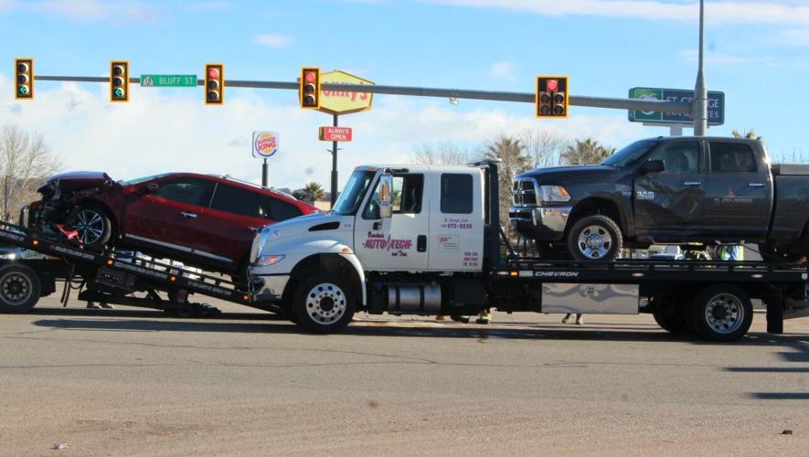 Red-light runner triggers T-bone crash that sends 1 to hospital | Local ...